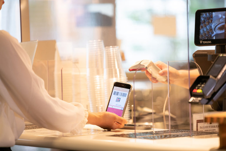 スマホコード決済の決済手数料有料化！MPM方式からCPM方式へ移行メリットと注意点を解説！ | Payossぺイオス｜POSレジ・券売機 寺岡精工のキャッシュレス決済サービス